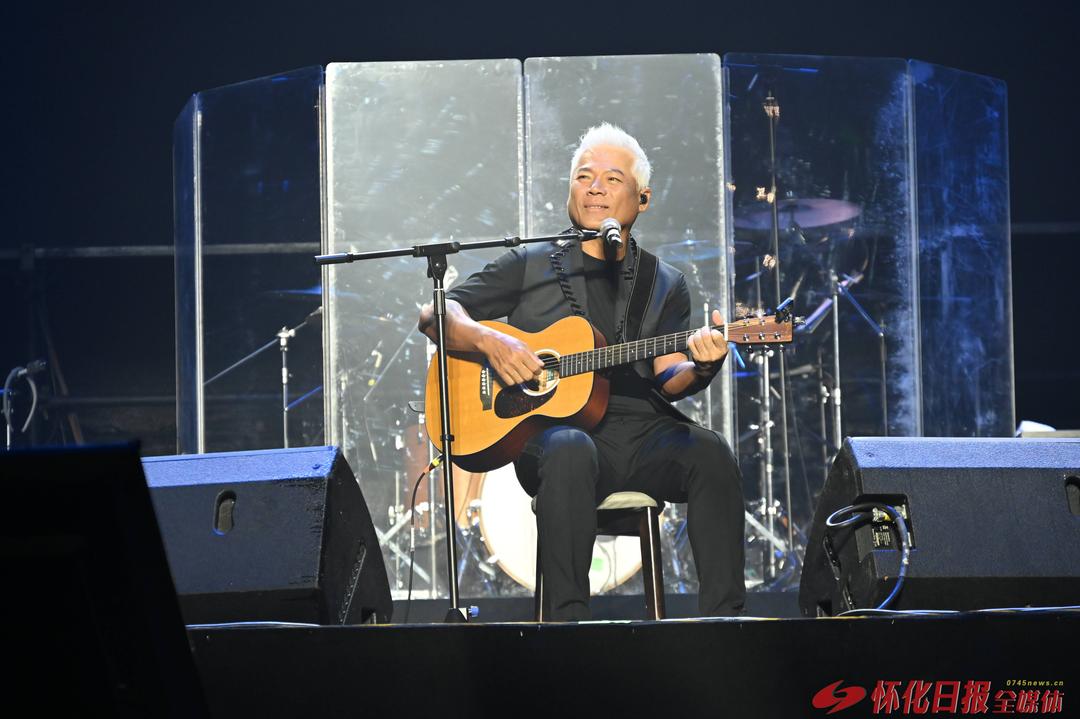 Huaihua City welcomes its first solo concert. Well-known singer Eric ...