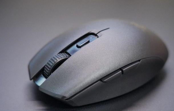 What factors can cause mouse malfunction? - iNEWS