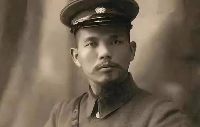 The Romance of Hainan in the Republic of China 53 Deng Ben and Yin's ...