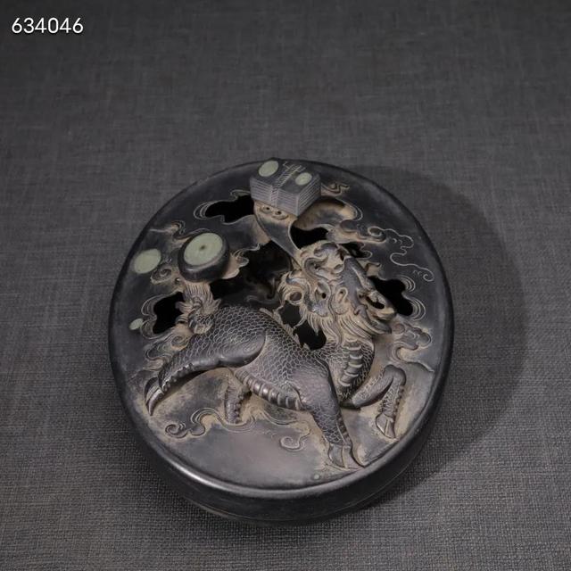 The famous Qing Dynasty "Lin Zexu" Duanshi study room cover inkstone ...