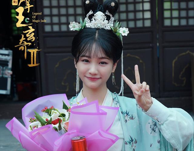 Zhang Yaqian's "Mo Yu Xuan Qi 2" is finished with a green dress and a ...