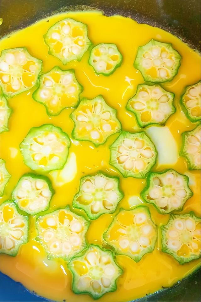 Okra egg cake: easy to make, nutritious and delicious, suitable for ...
