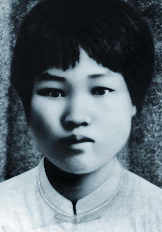 Yang Kaihui in "Heroes of Central Hunan": Sacrifice the small self to ...