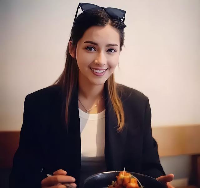 The champion of TVB Miss Hong Kong participated in the boxing match and ...