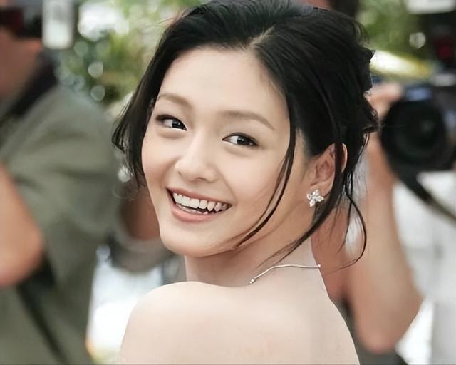 Big S bought a sexy sling, swiped Wang Xiaofei's card, and the highest single consumption ...