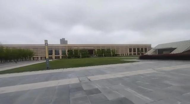 The spacious, magnificent, super luxurious Liaodong Bay Conference ...