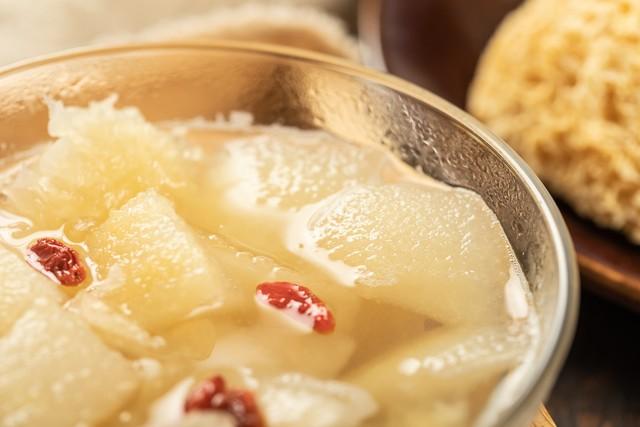 Teach you the correct way to steam pear with rock sugar, which is not ...