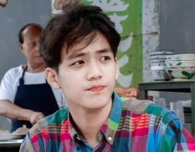 Deng Chao: I am 18 years old, Li Chen: I am 18 years old, Zhong Hanliang: I am not as handsome ...