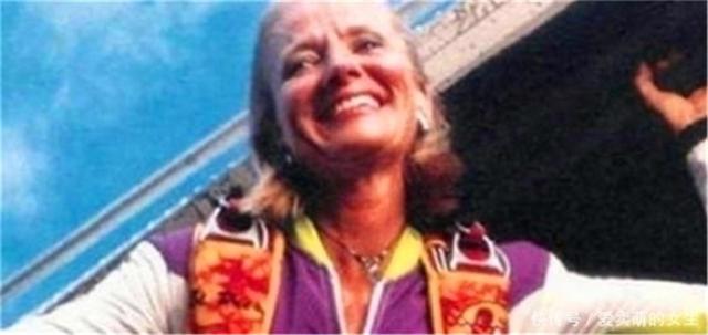 Joan Murray: Jumped from 4,400 meters, the parachute failed, but was ...