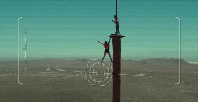 The impact of "Falling" at a height of 2000 feet, an unexpected turning ...