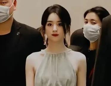 Miss Zhao is so beautiful - iNEWS