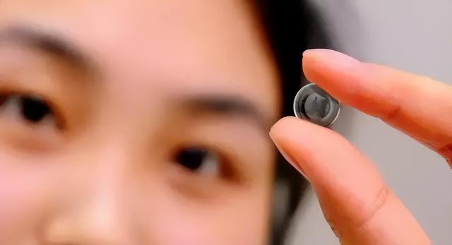 OK mirror is not only for teenagers?Can it be used by adults too?Come ...