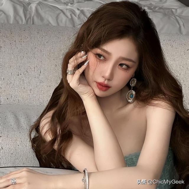 Top ten domestic entertainment post-95s florets, black and red, black and red! - iNEWS