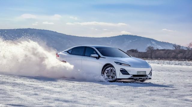 Changan Deep Blue SL03 extended range shines at the Shanghai Auto Show ...