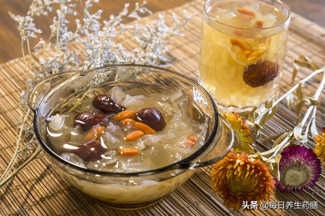 Tremella, Wolfberry and Fish Maw in Casserole - iNEWS