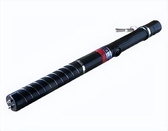 How many volts is the electric shock baton easy to use? - iNEWS