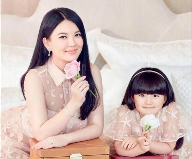 Li Xiang's daughter Wang Shiling responded to netizens at a young age ...