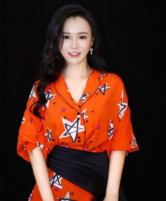 She is known as the Chinese version of Kardashian. She shows off her ...