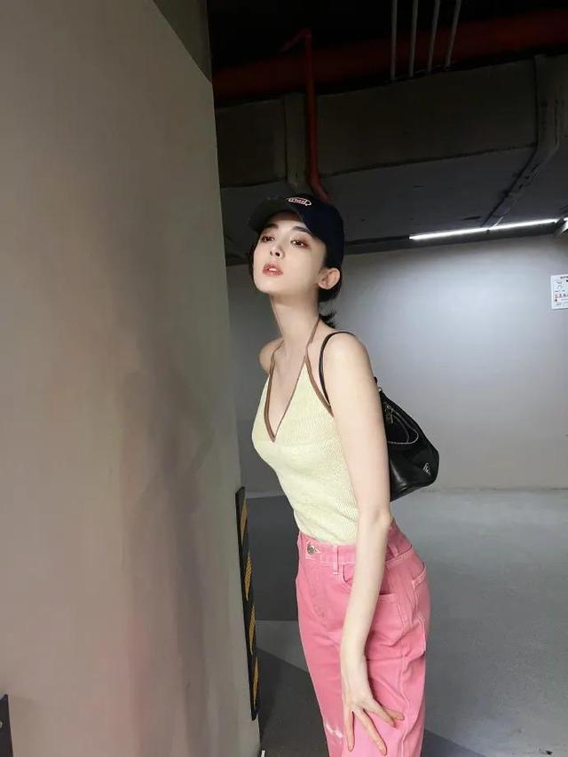 Nuozha's sweet outfit · 20220929 - iNEWS