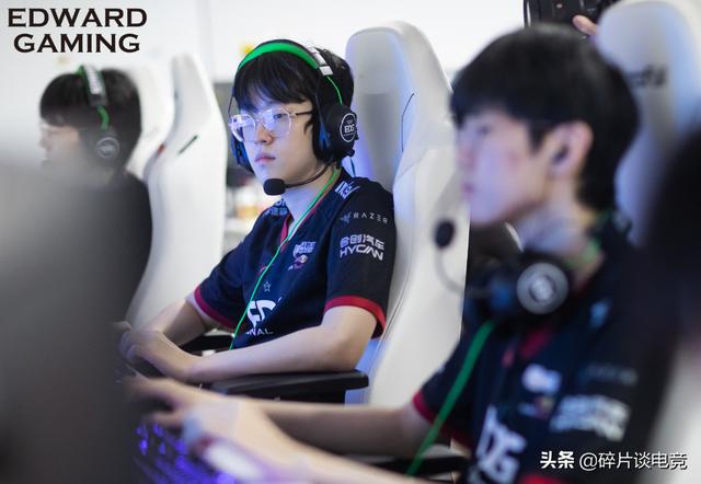 Lost!E-sports Spring Festival Gala EDG lost to RNG, jungler Junjia was ordered to perform his ...