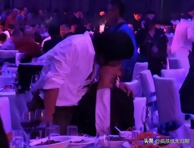 58-year-old Sun Xingxin is in a new relationship!Decorate the hat for the rich woman intimately ...