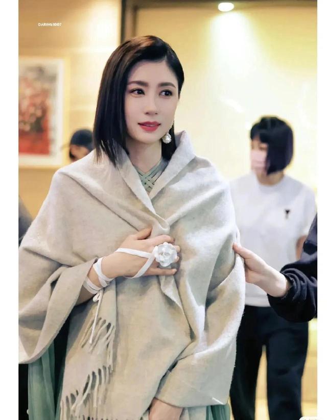 Riding the Wind and Waves 4 is here! look forward to! There are Xie Na, Zhang Jiani, Wu Qian and ...