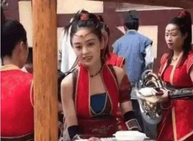 How sad is the Hengdian female group performance?After watching the ...