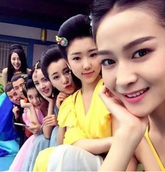The real situation of Hengdian group performances - iNEWS