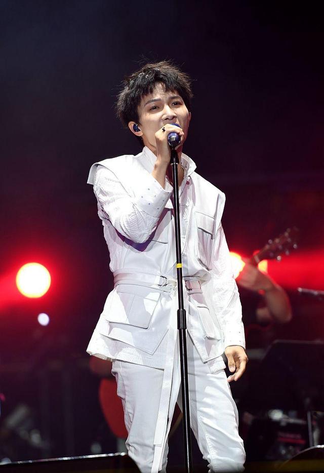 Among the five outstanding singers in the music world, is there any ...