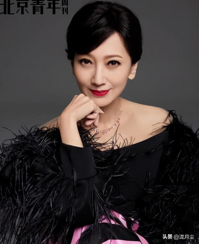 After Zhao Yazhi, Yang Yuying and Yan Ni took off their makeup ...