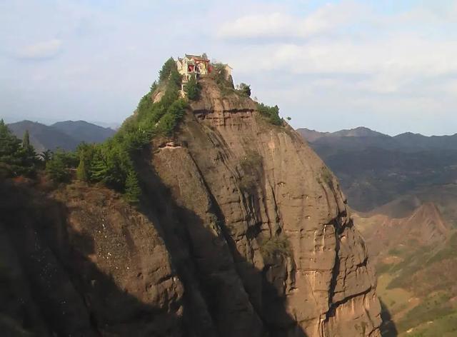 Zhang Zhaoka, King of Longdong: Outside Xihe City, Gansu, among the ...
