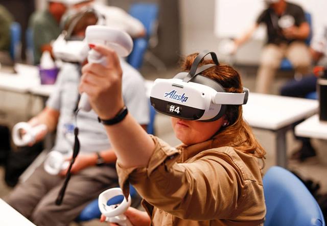 Alaska Airlines conducts pilot training based on PICO VR headset - iNEWS