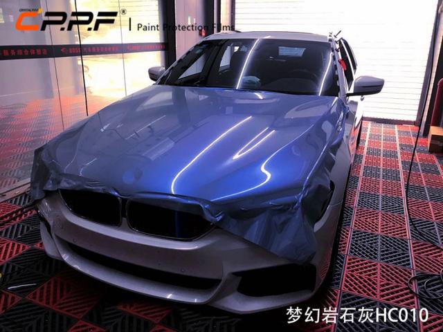 The BMW 3 Series has changed its color to dreamy rock ash, which ...