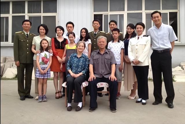 The photos on the set of "Parents' Love" were exposed, and the Jiang ...