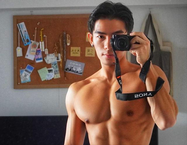 This handsome guy with single eyelid hits my heart -2 - iNEWS