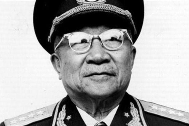 In 1945, the head of the enemy's taxation bureau found Zhang Yunyi, a ...