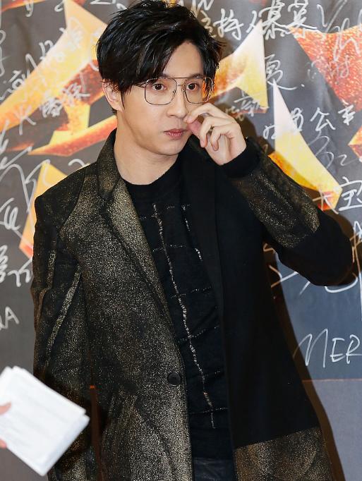 Xue Zhiqian's new English song "Nothing" became popular. Netizens: It's ...