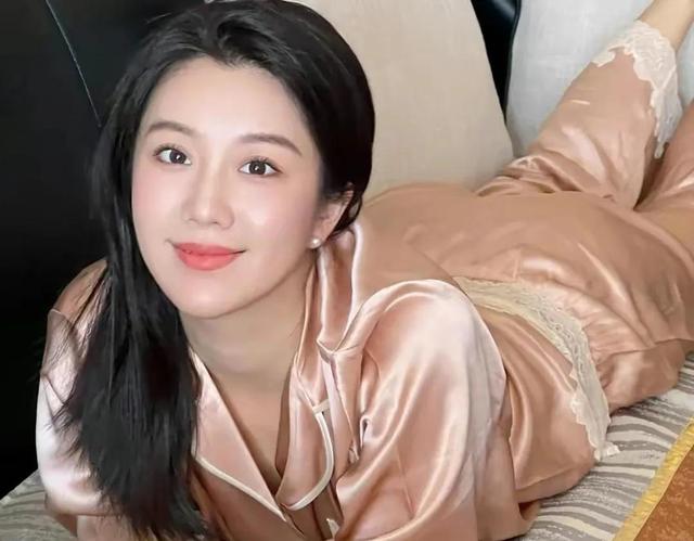 Every night cold window every night poetry, lovesickness several times dream late - iNEWS