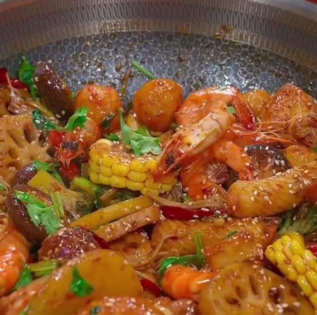 Homemade Spicy Fragrant Pot - iNEWS