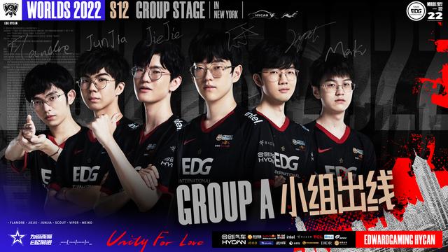 T1 swept C9 without pressure, and will start the final battle with EDG, the winner will become ...