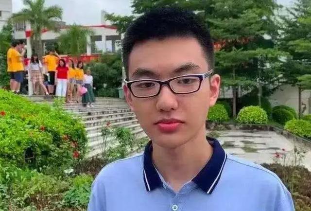 In 2019, Yang Chenyu was questioned for entering the Tsinghua Smart Class with a score of 730 ...