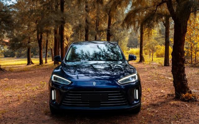 New energy vehicles have entered the "human-vehicle integration era ...