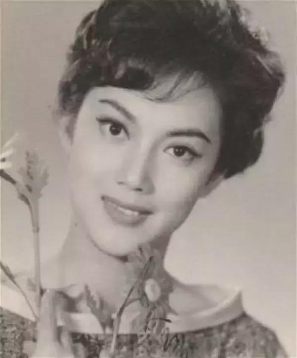 Xia Ping, who became popular because of "Nine Pins of Sesame Official ...