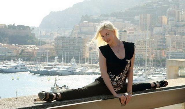 The woman with the softest body in the world, with completely ...