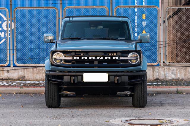 Eager to sell 500 tanks?The first batch of Ford Bronco arrived in Hong ...