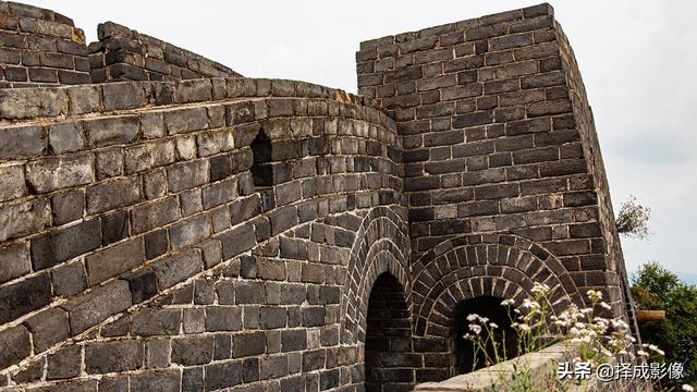 Great Wall (208) "Bridge-shaped Wall Platform" at Jiumenkou - iNEWS