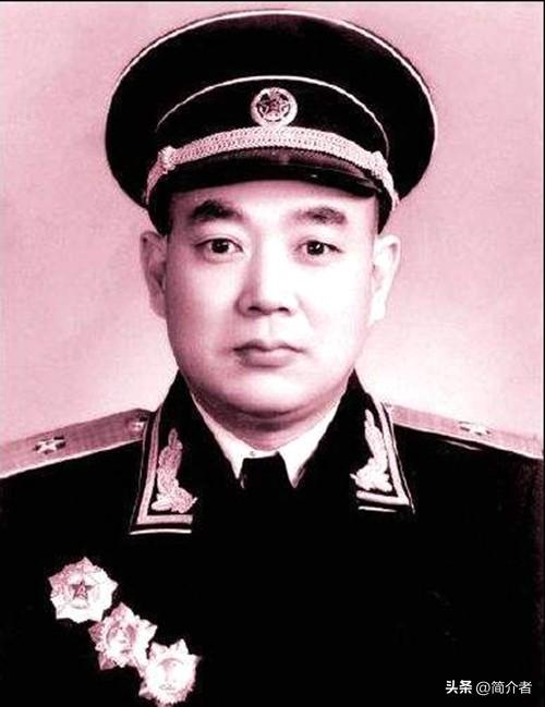 A modern figure in Hubei Province, the former political commissar of ...