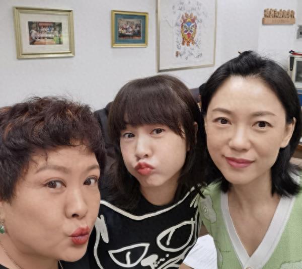 "Migrant Wives Local Husbands" Kang Qiyao became a son, and 45-year-old ...