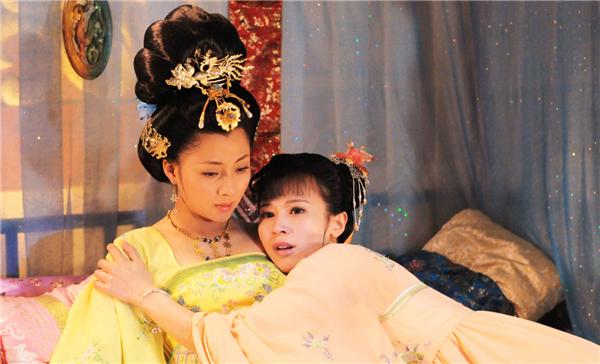 After Tang Xuanzong bestowed the death of Concubine Yang Guifei, she ...