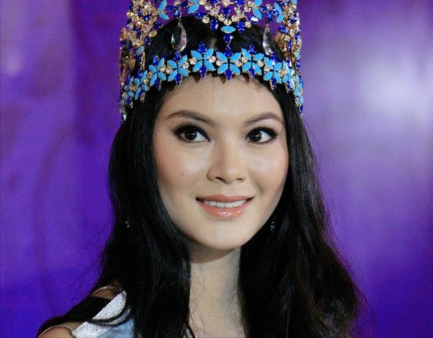 Female Yu Wenxia - iNEWS